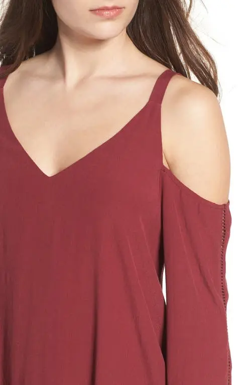 Astr The Label Cold Shoulder Shift Dress