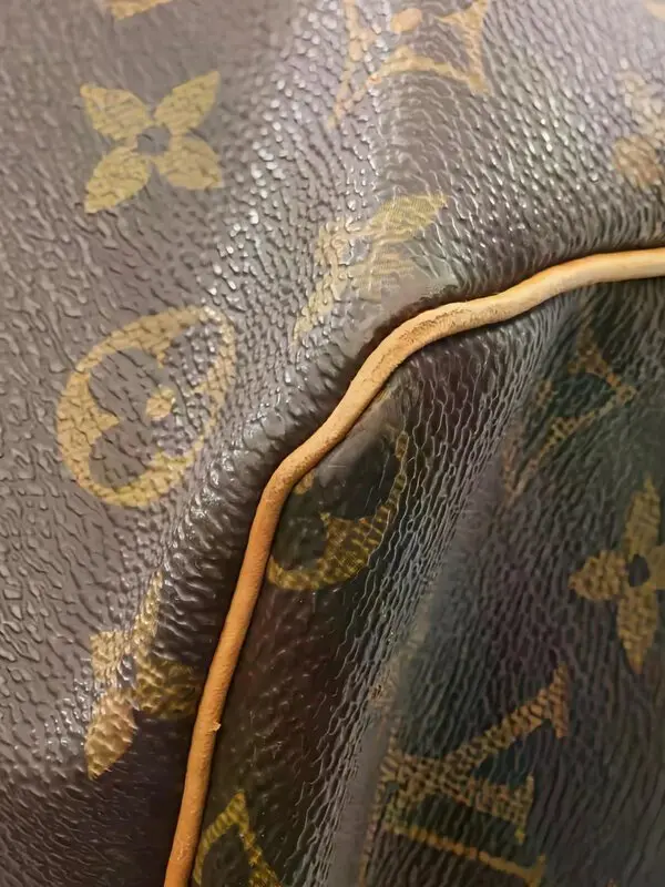 LOUIS VUITTON 1997 60 Keepall Luggage