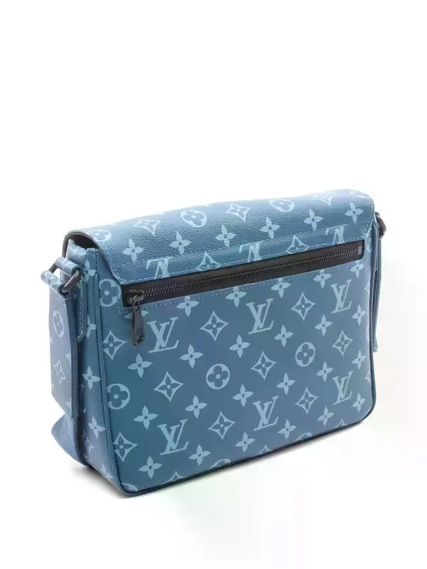 LOUIS VUITTON 2021 Pm District Nv3 Monogram