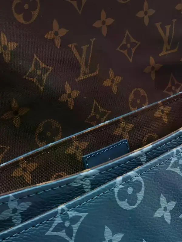 LOUIS VUITTON 2021 Pm District Nv3 Monogram