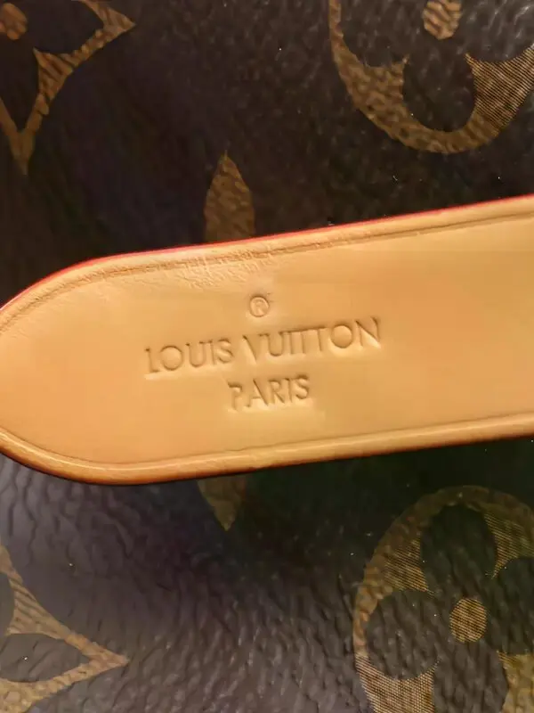 LOUIS VUITTON 1910s Bb Neonoe Monogram Bucket Bag - Brown