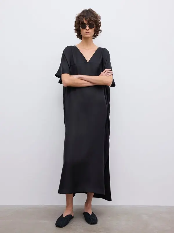 HOUSE OF DAGMAR Silk Kaftan - Black