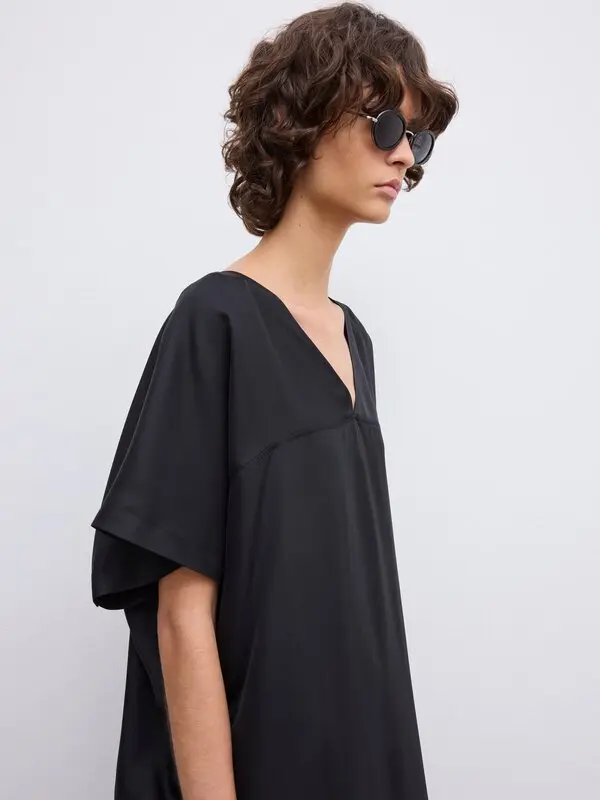 HOUSE OF DAGMAR Silk Kaftan - Black