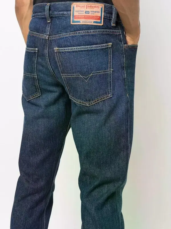 DIESEL® 1995 D-sark 09c03 Straight-leg Jeans - Blue