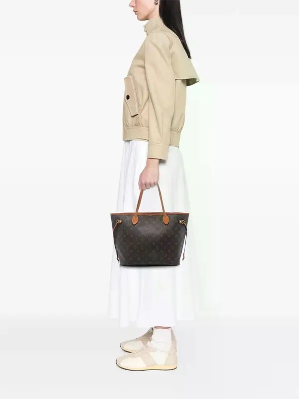LOUIS VUITTON 2011 Monogram Neverfull Mm Tote Bag