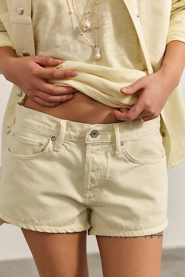 AGOLDE Parker Low-rise Denim Shorts - Lemon Zest