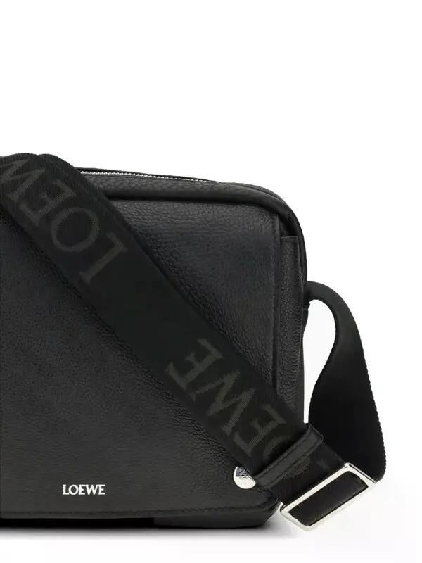 Loewe Medium Pebble Leather Messenger Bag - Black