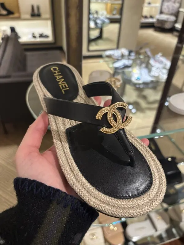 Chanel Raffia And Thong Sandal - Black