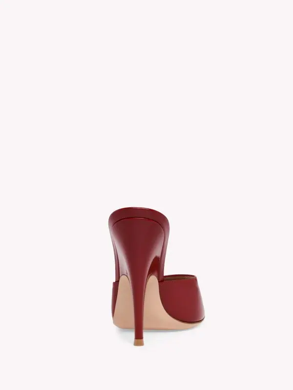 GIANVITO ROSSI Sofia Mule