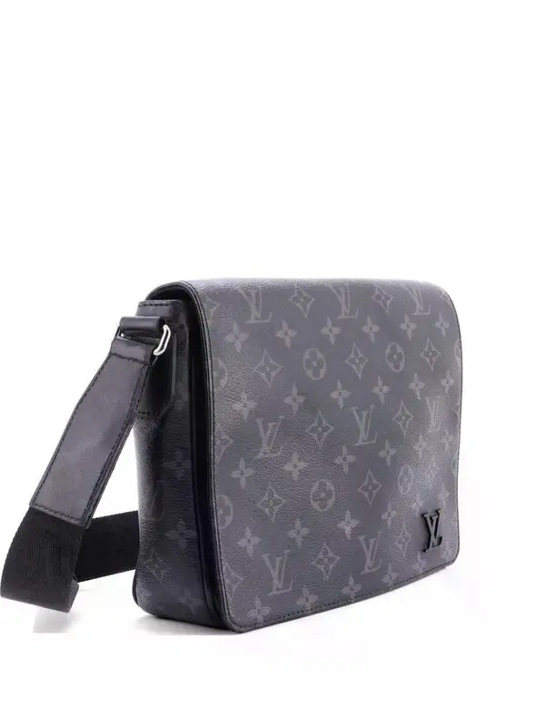 LOUIS VUITTON District Messenger Bag Monogram Eclipse Canvas Pm - Black