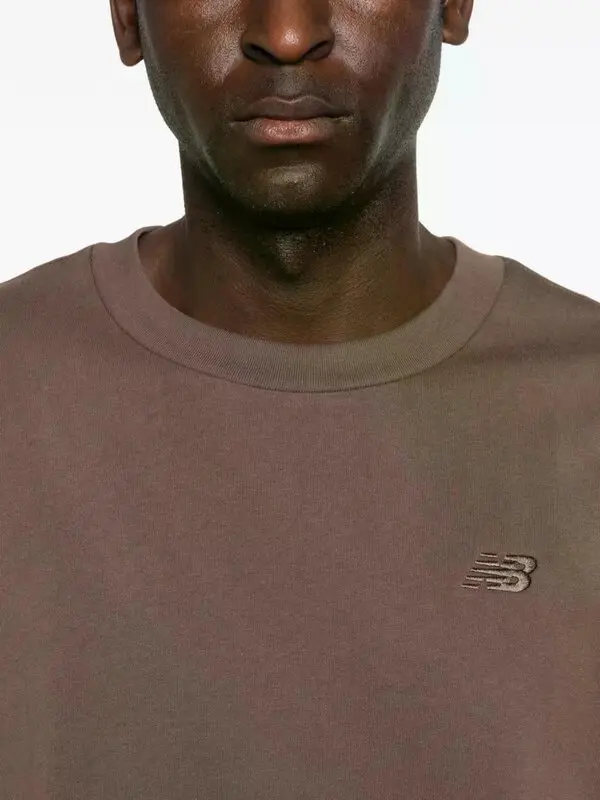 NEW BALANCE Logo-detail T-shirt - Brown