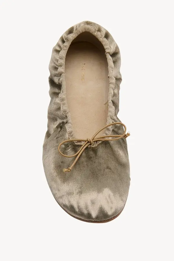 THE ROW Round Ballet Flat - Taupe