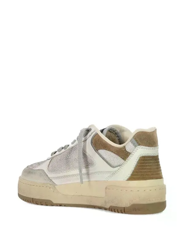 GOLDEN GOOSE Star Appliqué Leather Sneakers