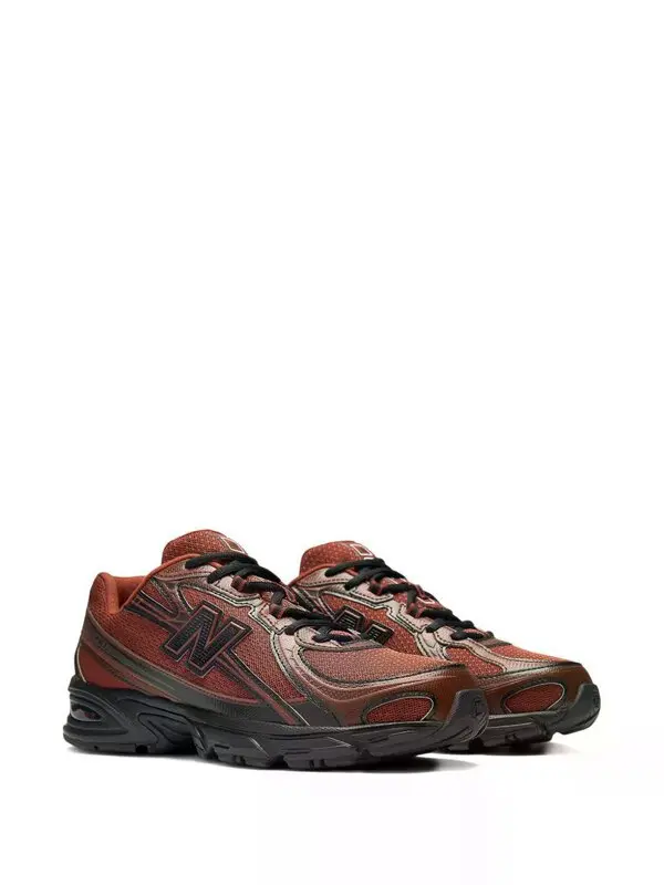 NEW BALANCE 740 Sneakers - Brown