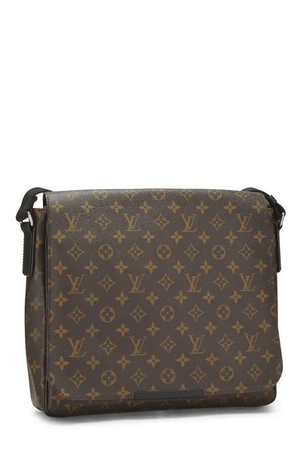 LOUIS VUITTON Monogram Macassar District