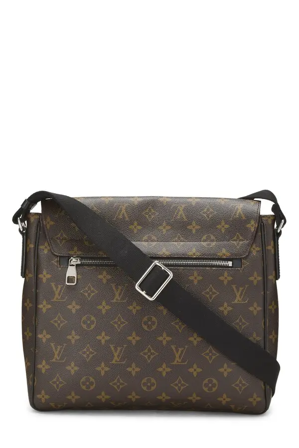 LOUIS VUITTON Monogram Macassar District
