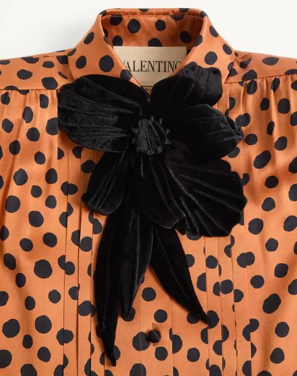 Valentino Garavani Crepe Satin Shirt With Plus De Pois Dalmata Print And Bow Detail - Brown/black
