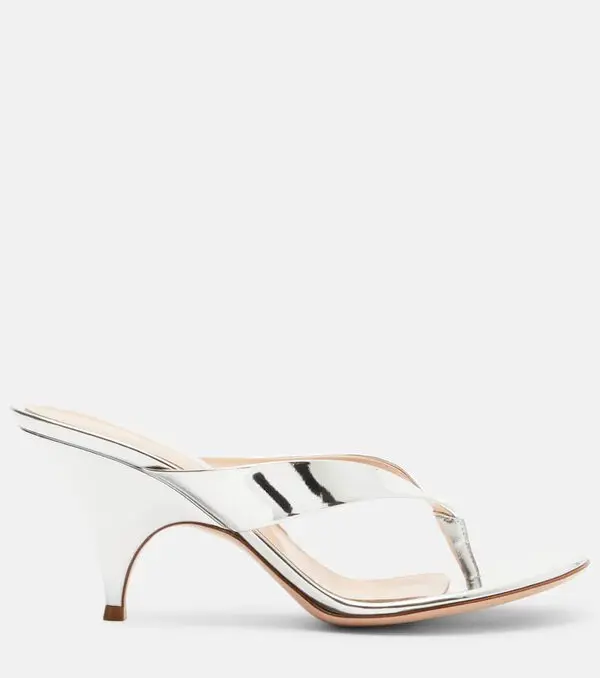 GIANVITO ROSSI Sofia Mirrored Leather Thong Sandals - Silver