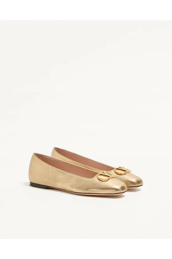 Valentino Garavani Vlogo Signature Ballerina In Laminated Nappa Leather - Gold