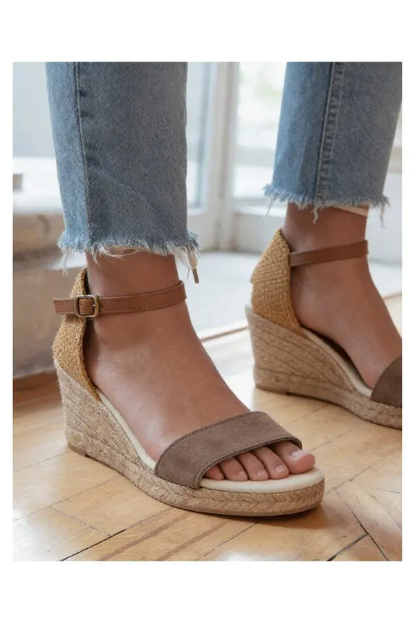 MENINA STEP Jimena Single Band Wedge Sandal