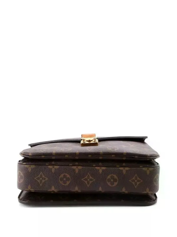 LOUIS VUITTON Pochette Metis Monogram Canvas - Brown