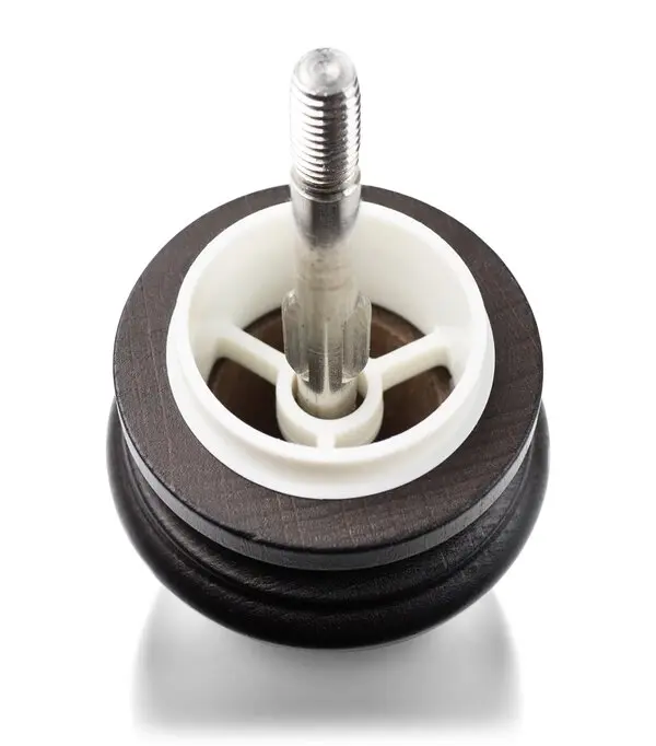 PEUGEOT Beechwood Paris Salt Mill - Brown