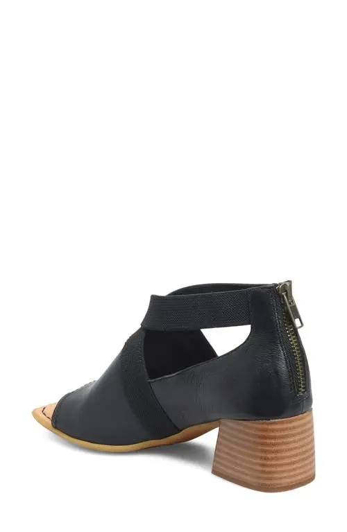 BØRN Searing Stacked Heel Sandal - Black Leather
