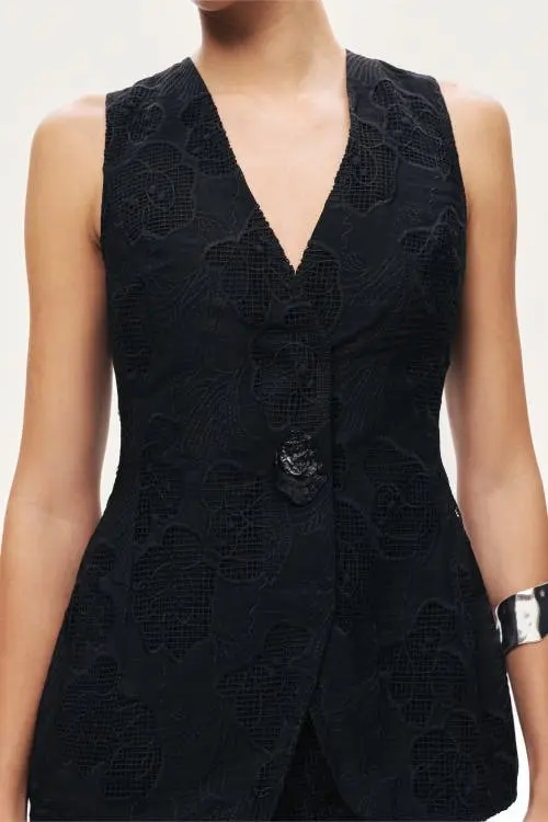 NOCTURNE Textured Tailored Vest