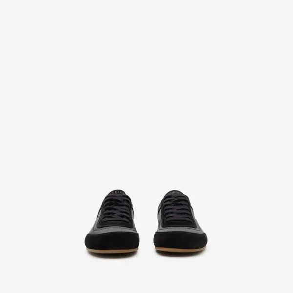 Burberry Leather Knight Runner Sneakers - Black