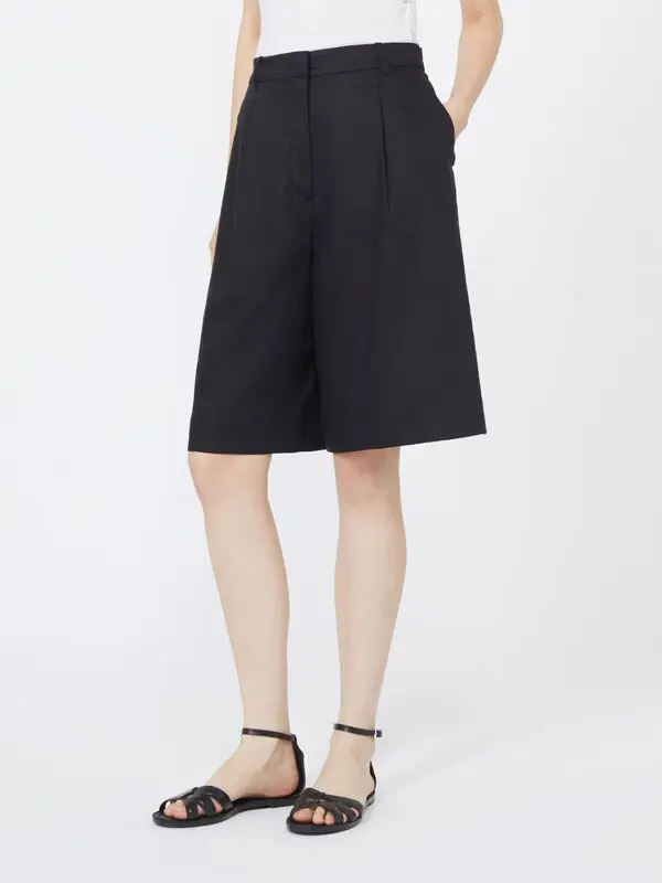 Max Mara Linen Bermuda Shorts