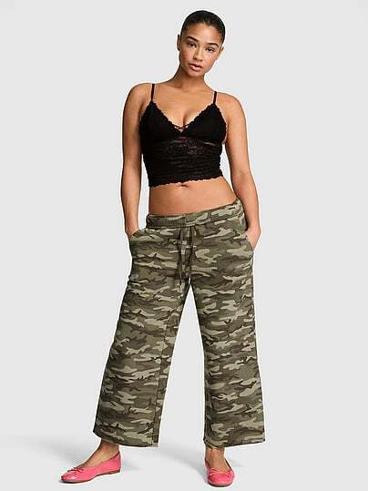 Pink Campus Fleece™ Cropped Wide-leg Sweatpants - Print