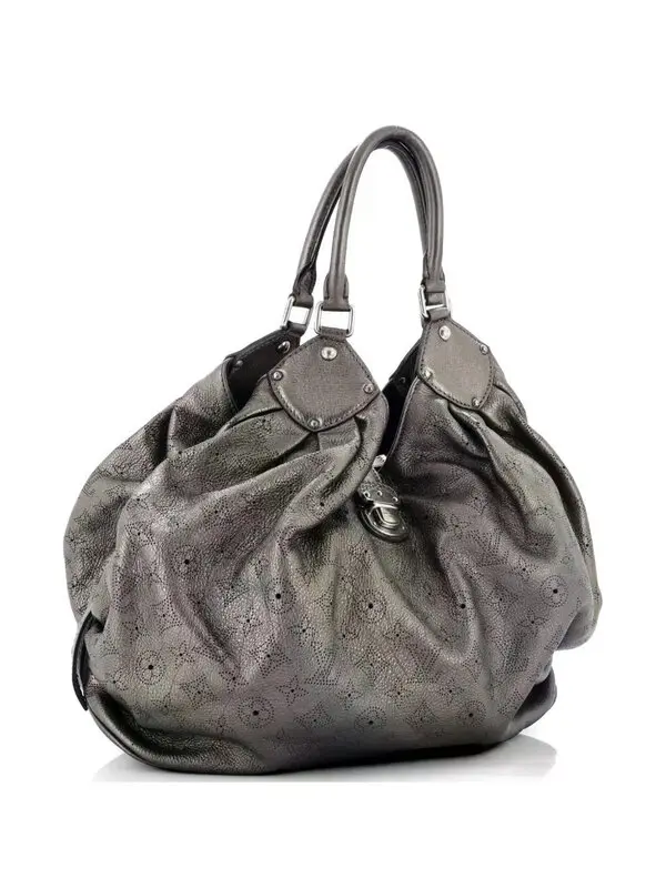LOUIS VUITTON Xl Mahina Leather Hobo Bag - Metallic