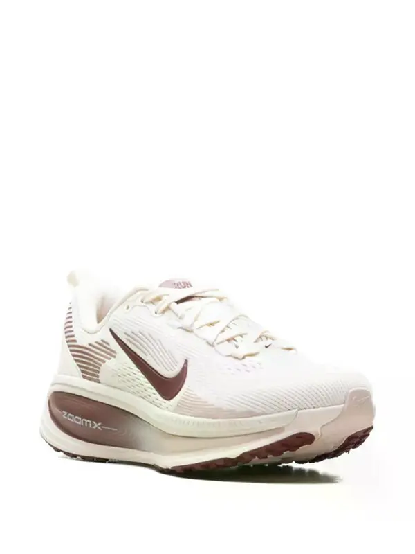 Nike Vomero 18 Sneakers
