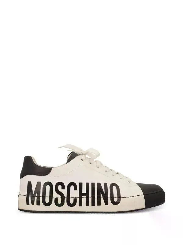 Moschino Toe Cap Logo Sneakers - White