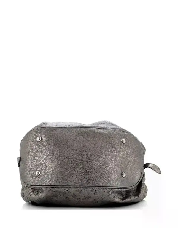 LOUIS VUITTON Xl Mahina Leather Hobo Bag - Metallic