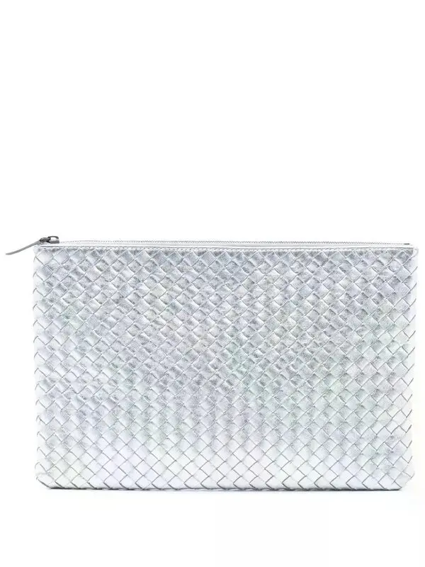 Bottega Veneta 2012-2026 Metallic Nappa Intrecciato Clutch Bag - Silver