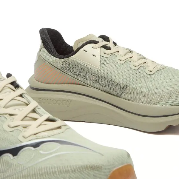 Saucony Endorphin Azura Sneaker