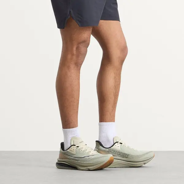 Saucony Endorphin Azura Sneaker