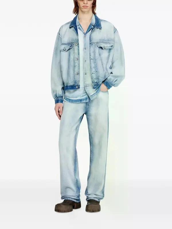 DIESEL® 2001 D-macro Straight Jeans