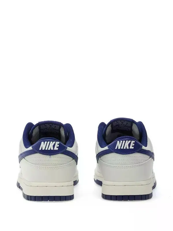 Nike Dunk Sneakers