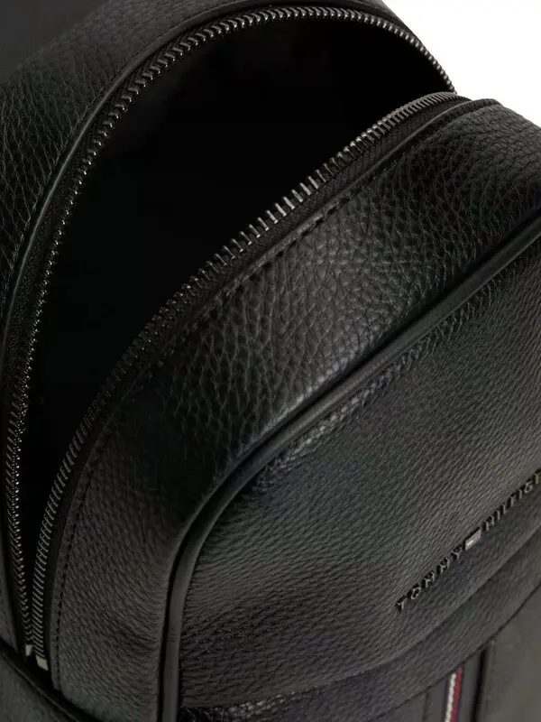 Tommy Hilfiger Shoulder Bag
