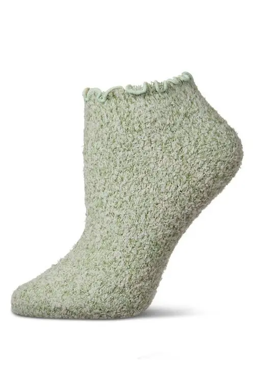 MEMOI Buttersoft Plus Scalloped Edge Ankle Socks - Mint