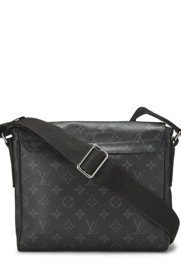 LOUIS VUITTON Monogram Eclipse District