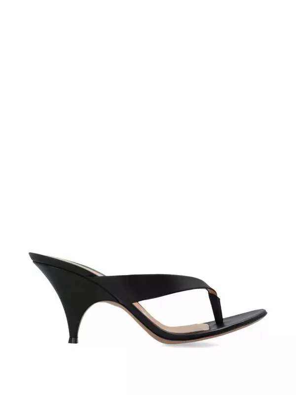 GIANVITO ROSSI Sofia Mules