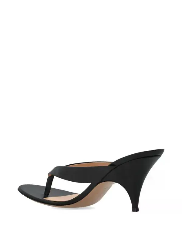 GIANVITO ROSSI Sofia Mules