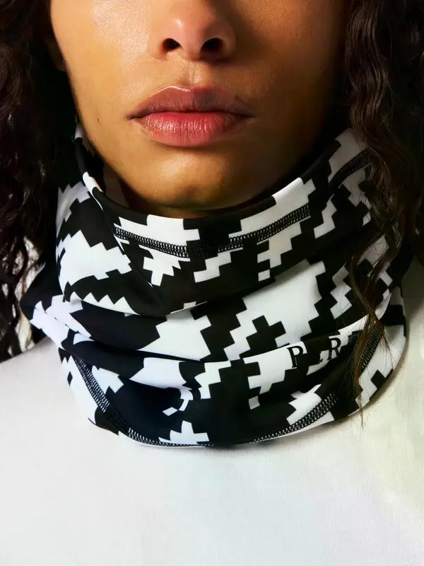Perfect Moment Houndstooth Snood