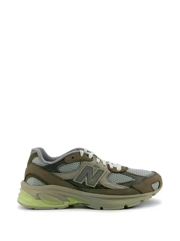 NEW BALANCE 2010 Sneakers