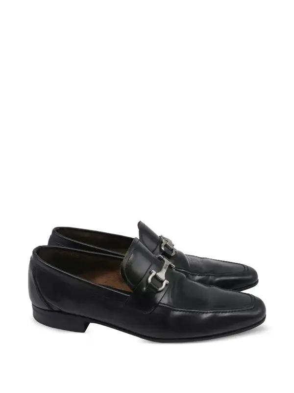 FERRAGAMO Gancini Leather Loafers - Black