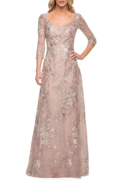 LABOMME Metallic Lace Long Gown With Three-quarter Sleeves - Mauve
