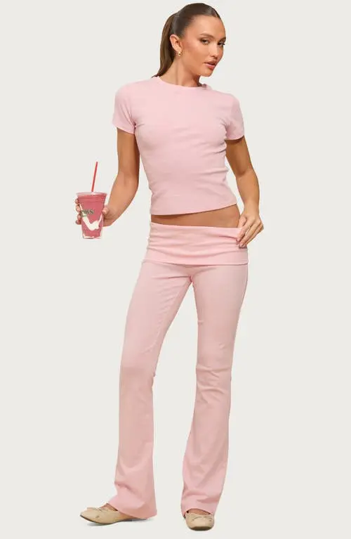EDIKTED Emelia Fitted Stretch Cotton T-shirt - Pink